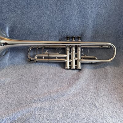 Getzen 900DLX Eterna Series Trumpet in Lacquer w/Case | Reverb