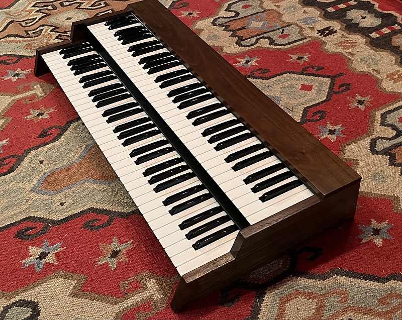 Synthesizers.com QKB 61 Key Dual Manual Keyboard Controller | Reverb