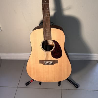 MARTIN DM (ROAD SERIES) acoustic guitars