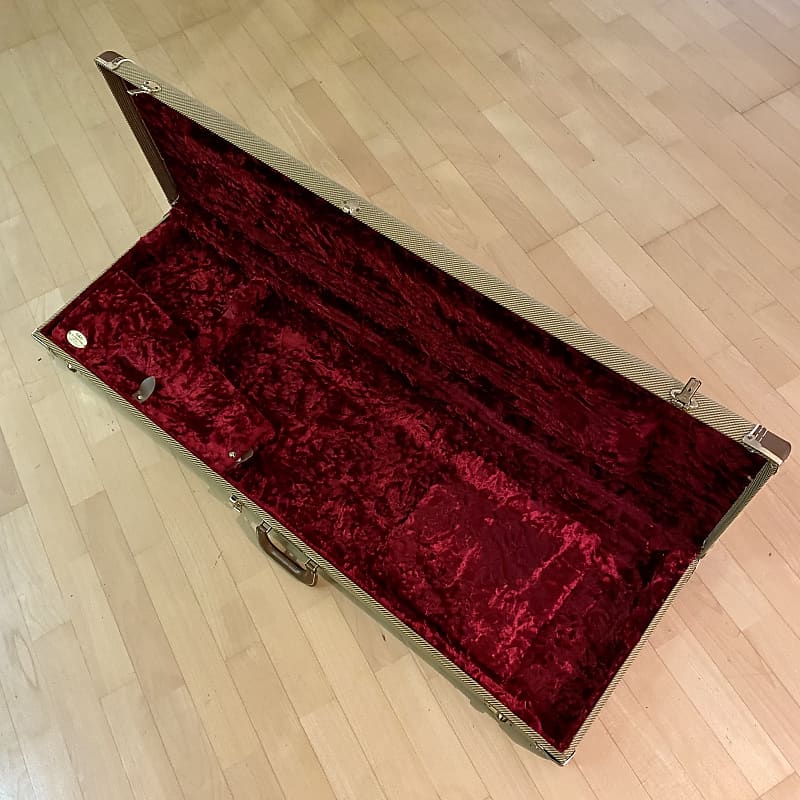Fender G&G deluxe bass hard case mid 80s Tweed | Reverb