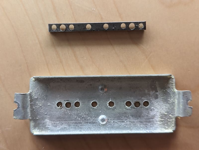 Gibson P90 1953 - "Dog ear" Base Plate & Keeper Bar | Reverb