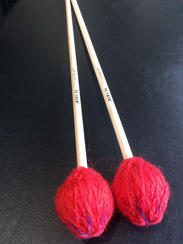 Vic Firth M271 Iain Moyer Marimba Medium to Medium Hard | Reverb