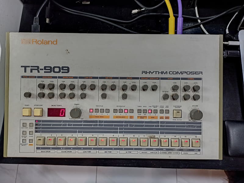 Roland TR-909 Rhythm Composer 1983 - 1985 | Reverb Australia