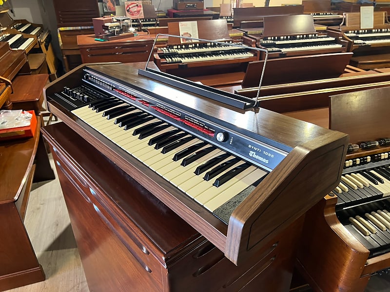 Thomas Organ Synthi 1055 | Reverb