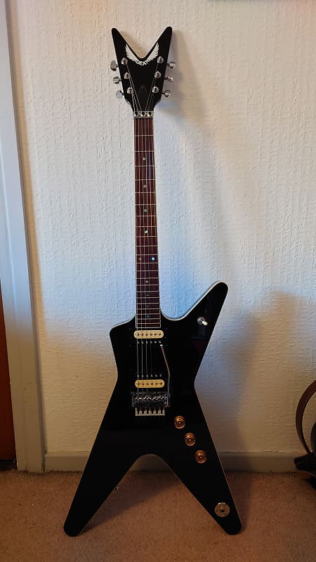 Dean ML 79 - Classic black with hardcase | Reverb UK