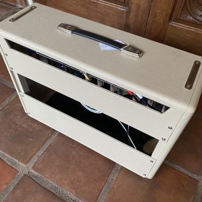 Fender '64 Custom Deluxe Reverb-Amp 2-Channel 20-Watt 1x12" | Reverb