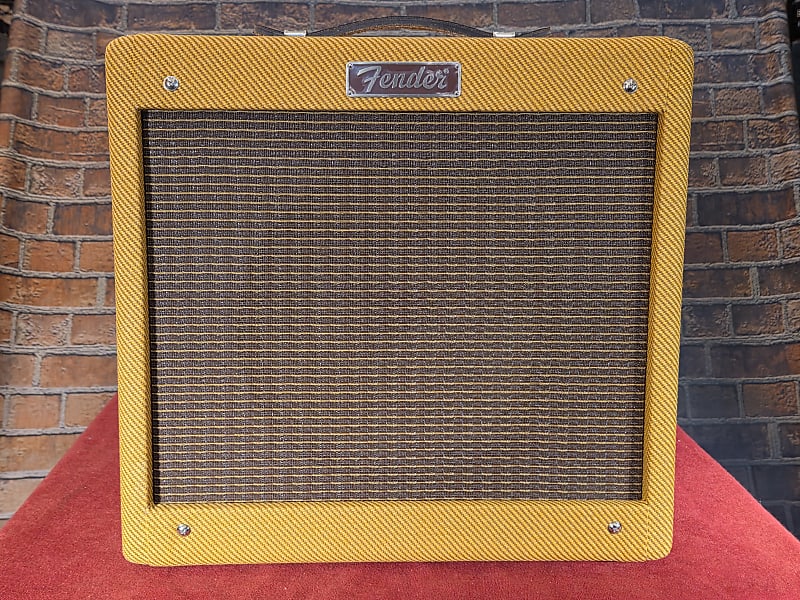 Fender Pro Junior IV 15-Watt 1x10" Guitar Combo Tweed | Reverb
