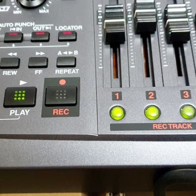 Boss BR-532 Digital Studio Compact 4-Track Recorder + 64MB | Reverb UK