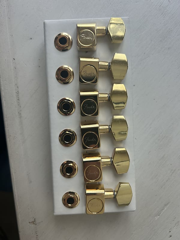 Fender Deluxe Stratocaster/Telecaster Tuning Heads with Gold | Reverb