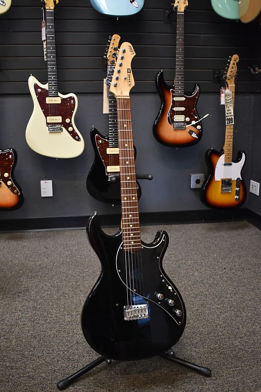 Used Line 6 Variax 300 Electric Guitar | Reverb