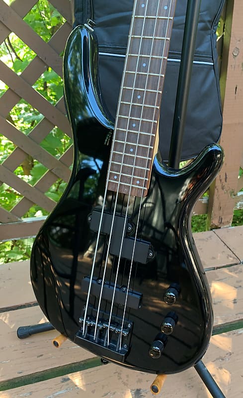 Hartke SB15 2004 gloss black Bass guitar with New padded gig | Reverb