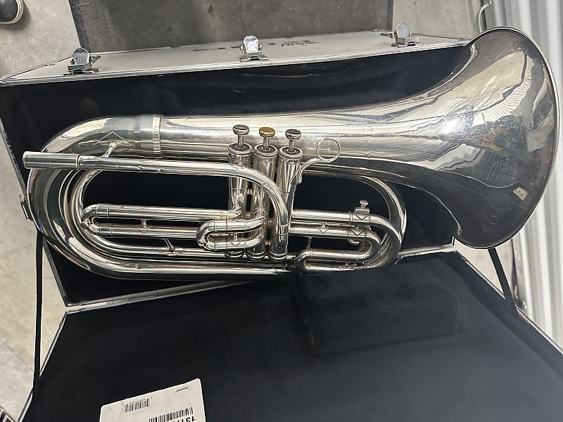 King 1127 SP Marching Baritone Horn with case and mouthpiece | Reverb