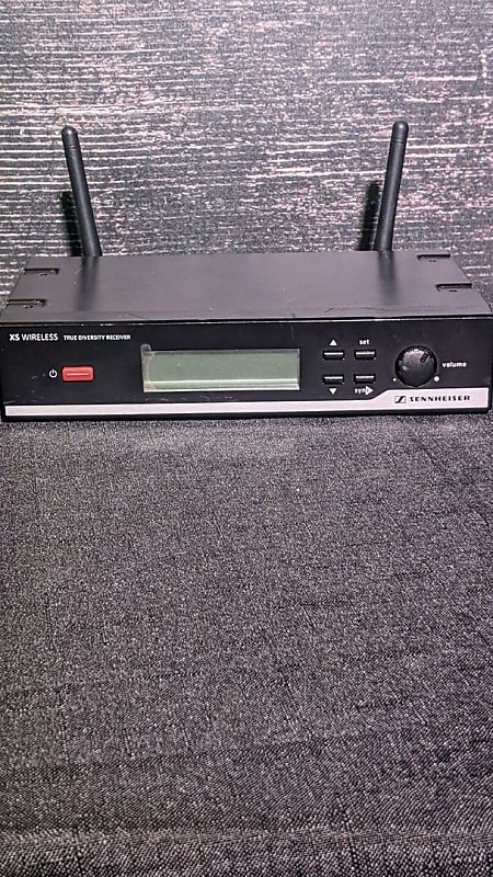 Sennheiser EM10/SKM35 Handheld Wireless Microphone | Reverb