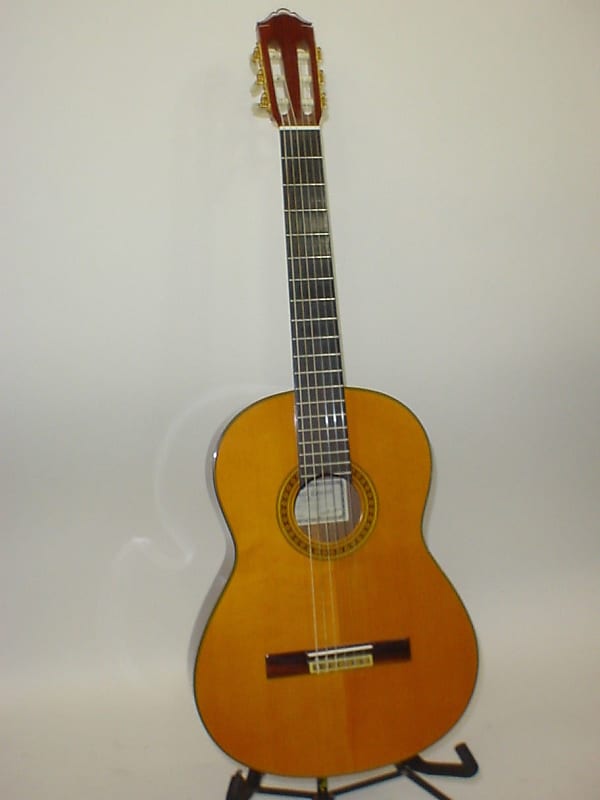 Yamaha GD-10 Grand Concert Classical Acoustic Guitar FREE | Reverb