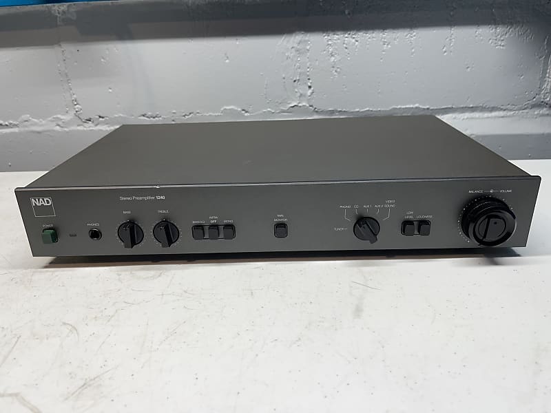 NAD 1240 Preamplifier | Reverb