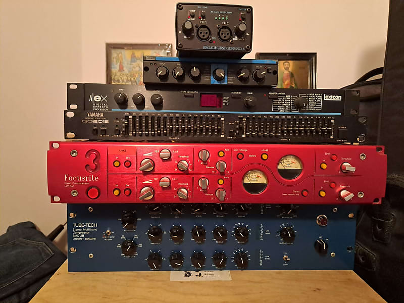 Focusrite Red 3 Dual Compressor / Limiter - red | Reverb