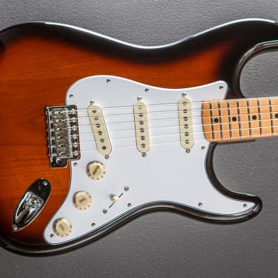 Fender Jimi Hendrix Stratocaster - 3 Color Sunburst | Reverb