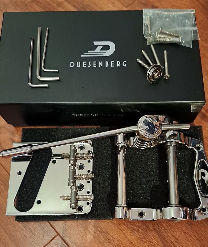 Duesenberg Deluxe short tremolo w bridge - Chrome | Reverb