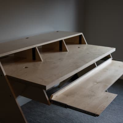 Output Platform Desk 2018 - Natural | Reverb