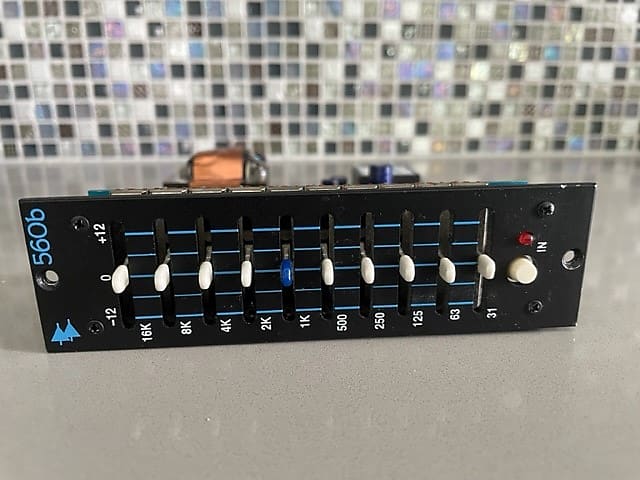 API 560b - Black | Reverb