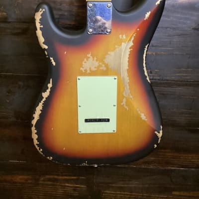 Vintage Stratocaster (icon series) 2021 - Distressed Sunburst | Reverb