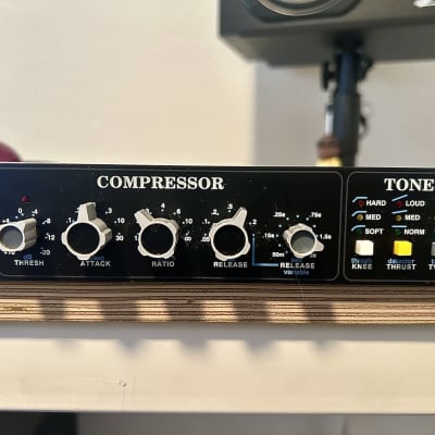 API 2500 Stereo Bus Compressor 2000 - 2019 - Black | Reverb