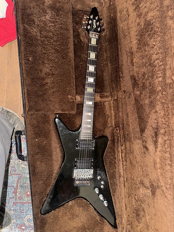 Carvin V220 1984 - Black | Reverb