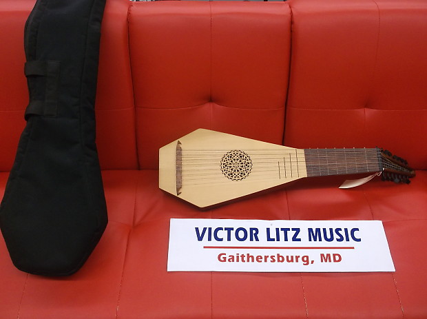 Renaissance 8 Coarse Flatback Lute with bag | Reverb