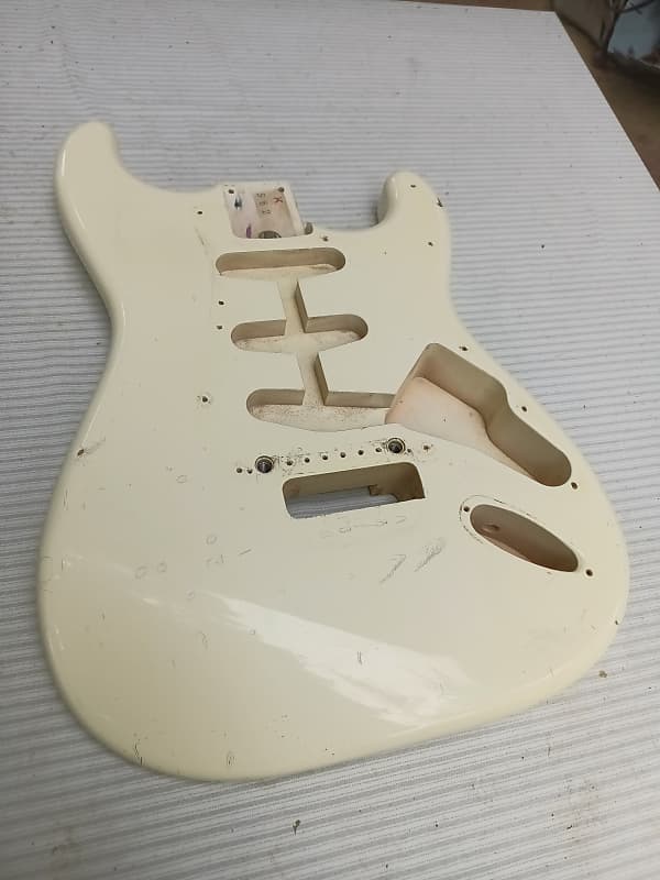 Fender Stratocaster 80s body Olympic white project | Reverb