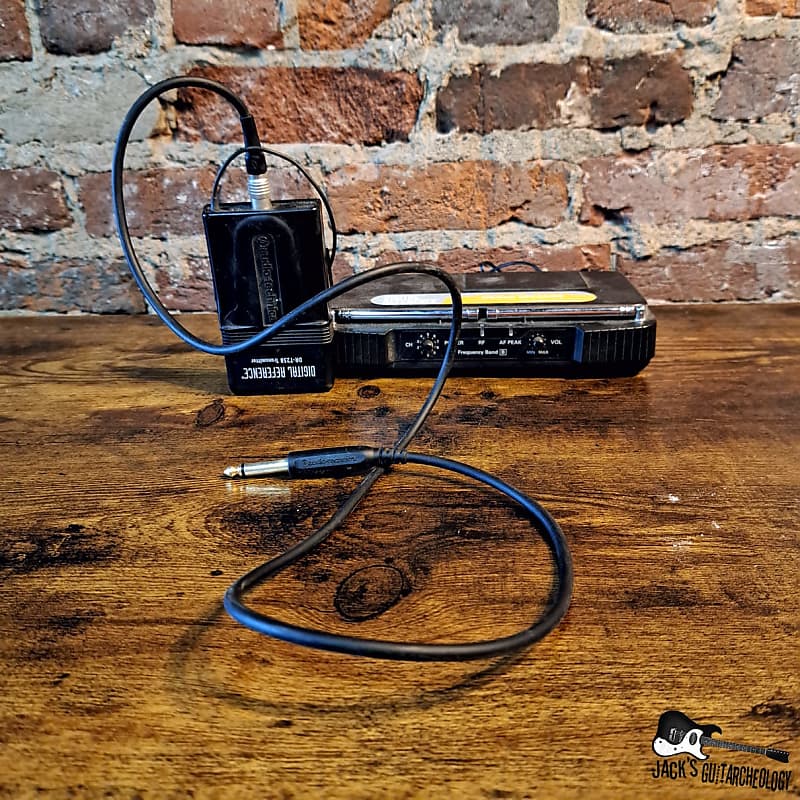 Digital Reference DR-T25B Wireless Transmitter and | Reverb Canada