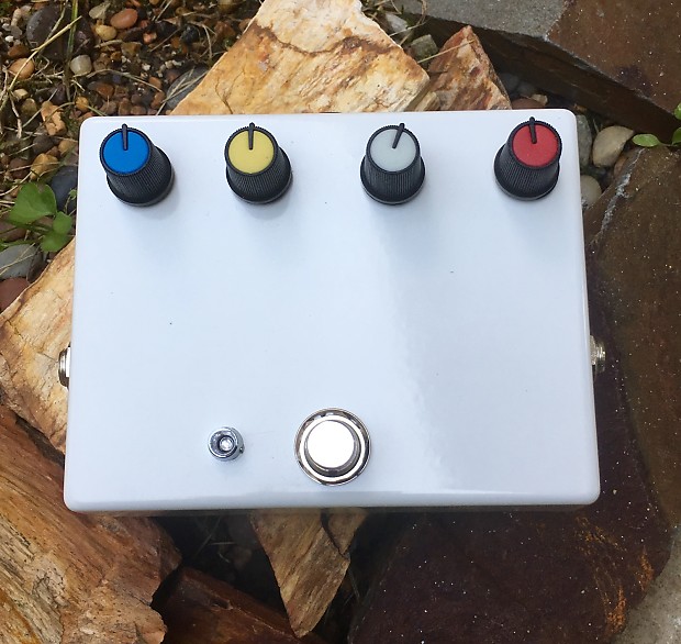 LightSoundGeometry Tonebender MKII SI hand wired Fuzz | Reverb