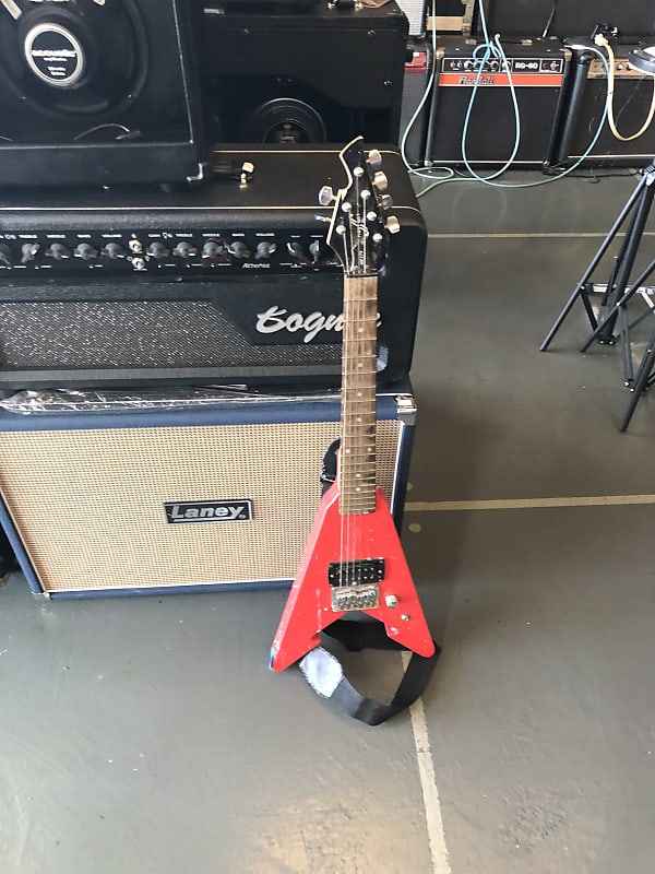 First Act Mini Flying V | Reverb