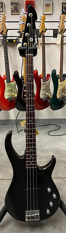 Peavey Fury II Bass Guitar | Reverb