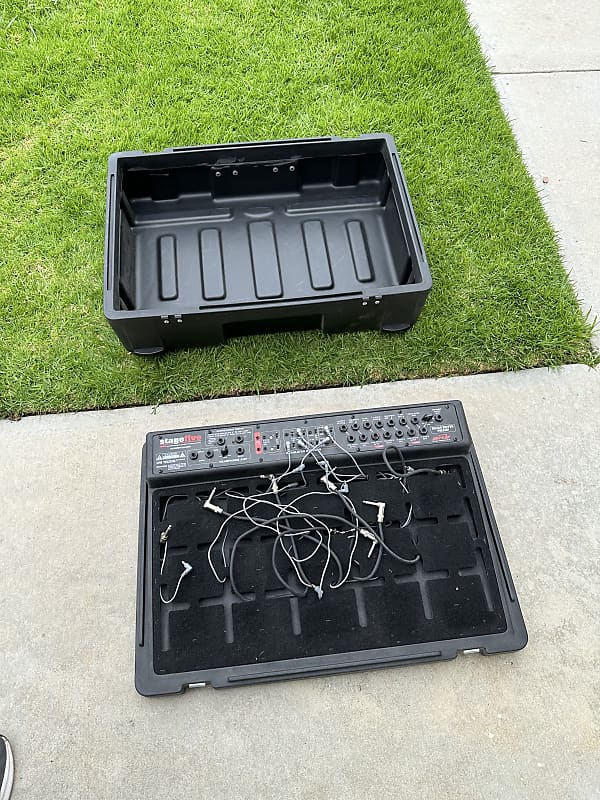 SKB Stage-5 Preamp Pedalboard - Black Road Case | Reverb
