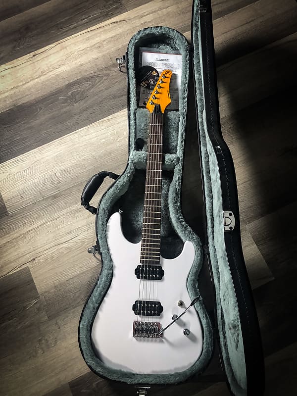 Samick SS70 Electric Guitar, Gloss White with Hard Case | Reverb