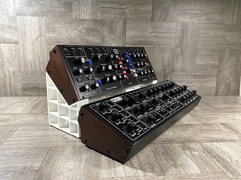 High 40º Universal Stand for Behringer Desktop Modules & Moog | Reverb