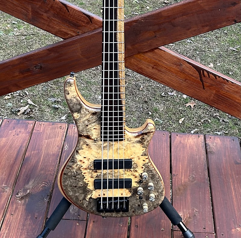 2020 Roscoe SKB3005 Exhibition Grade Buckeye Burl loaded | Reverb