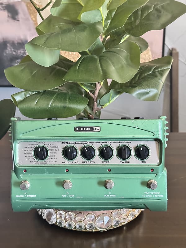 Line 6 DL4 Delay Modeler 1999 - 2021 - Green | Reverb
