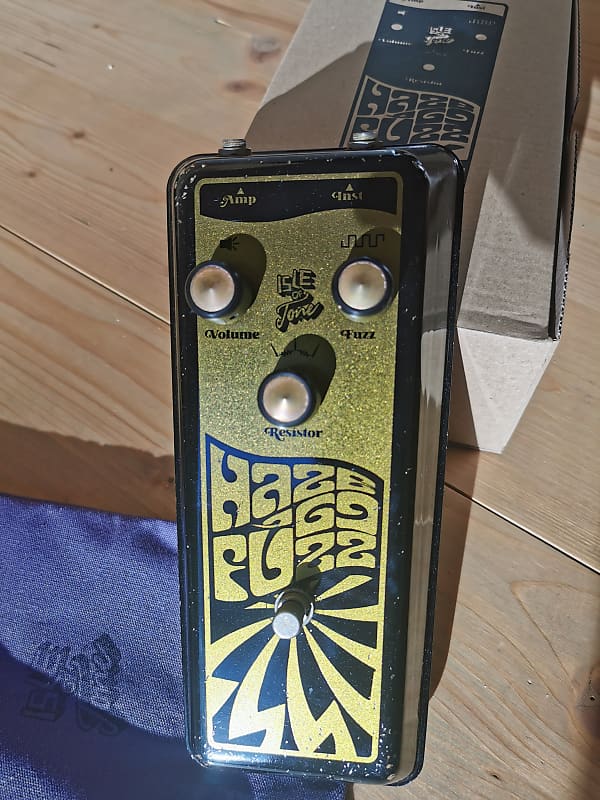Isle of Tone Haze Fuzz 69 2021 - Black / Gold Flakes / | Reverb