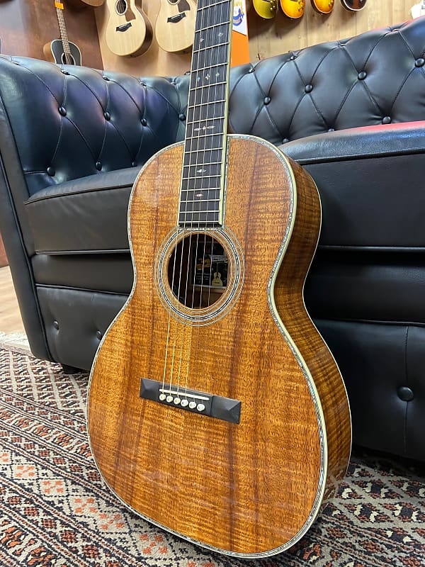 Martin 00-42K2 Robbie Robertson Signature Edition | Reverb