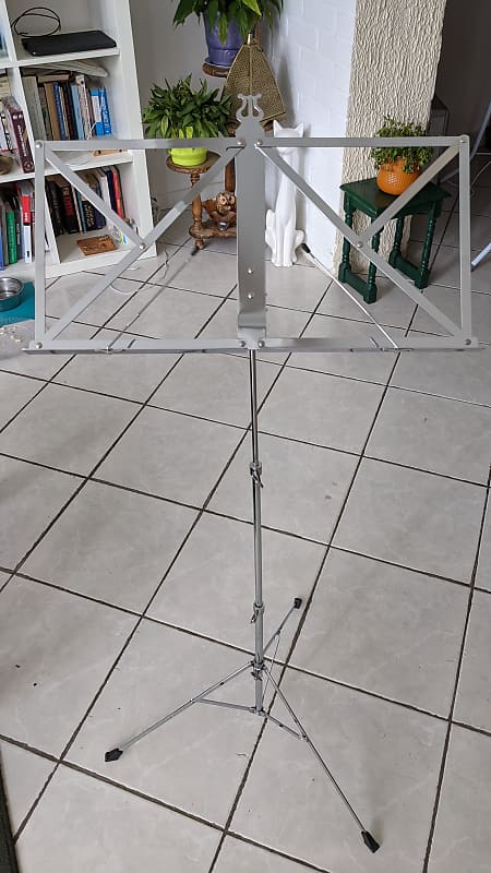 Pupitre Neuf / Stand New | Reverb Australia