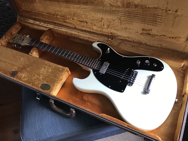 Mosrite Ventures Mark II 1990s, Johnny Ramone - | Reverb