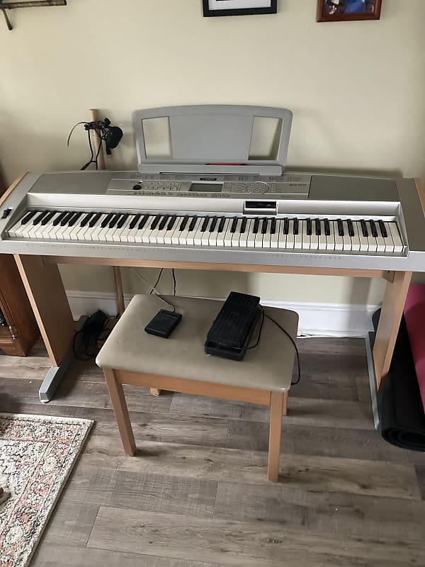 Yamaha DGX-500 2000's - Grey | Reverb
