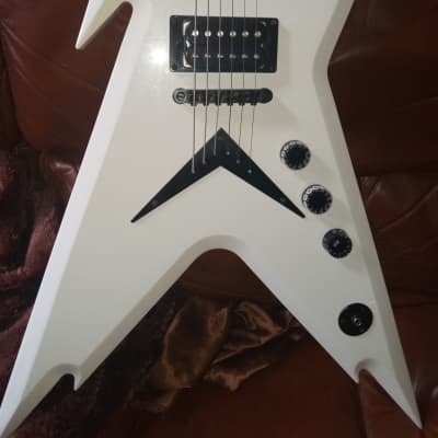 Dean Dime Razorback 2011 White explorer style dimebag Darrell | Reverb