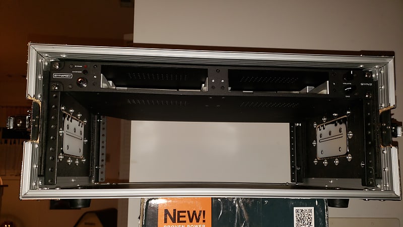 Synergy SYN-2 Preamp and Four-Space Rack Case - Mint! | Reverb