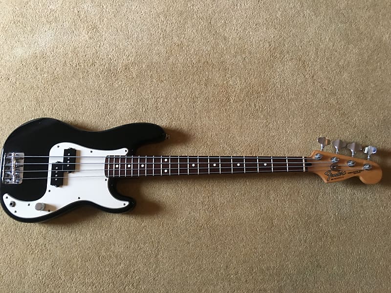 Fender Short scale precision bass - Black | Reverb UK
