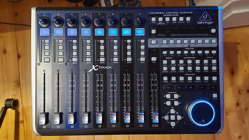 Behringer X-TOUCH Universal DAW Control Surface 2015 - | Reverb