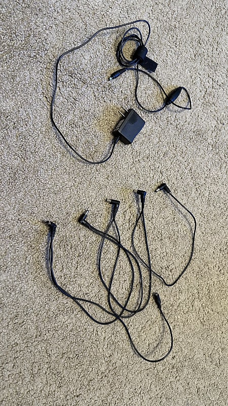 AC Adapter + 5 Outlet Daisy Chain | Reverb