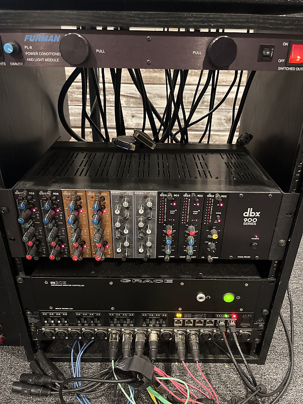 dbx 900 Series Rack Black | Reverb