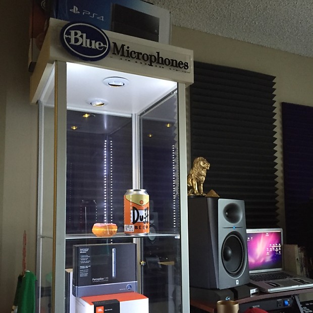 Blue Microphones Display Case 2015 Glass Case with LED Lights | Reverb